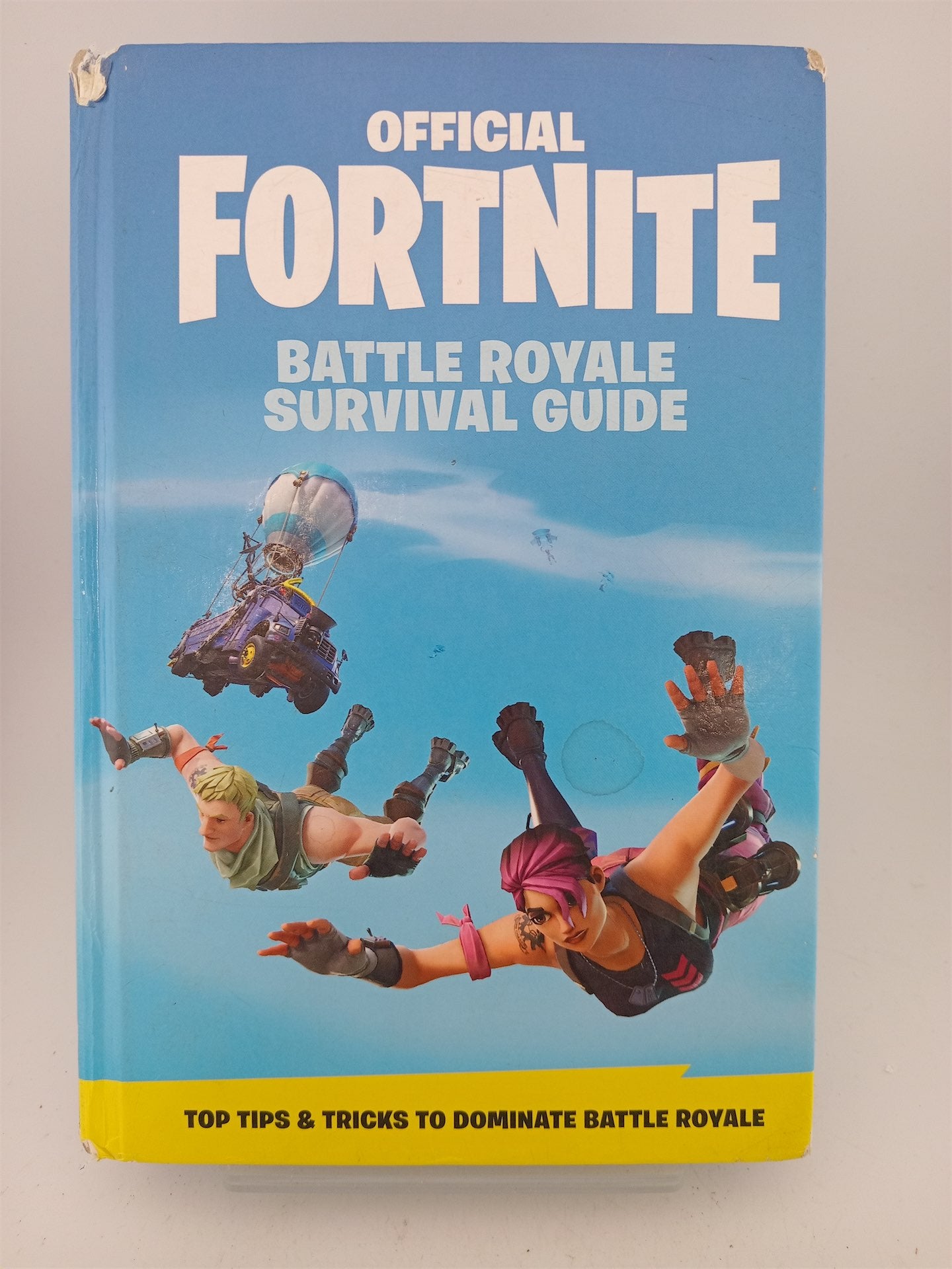 FORTNITE Official: The Battle Royale Survival Guide (Official Fortnite ...